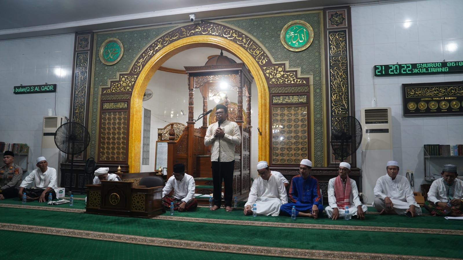 Wakil Bupati Kutim Hadiri Peringatan Malam Nuzulul Quran di Masjid ... Wakil Bupati Kutim Hadiri Peringatan Malam Nuzulul Quran di Masjid ...