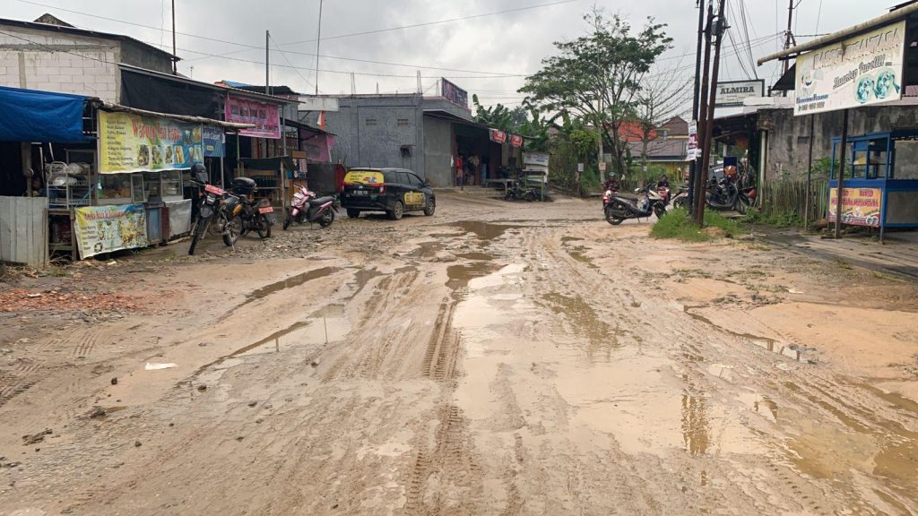 Banjir Parah di Jalan Damanhuri, Pemkot Samarinda dan Pemprov Kaltim ...